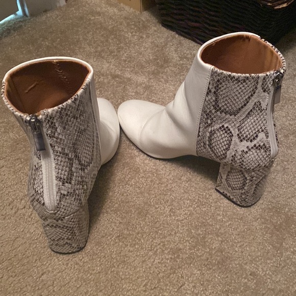 Qupid | Shoes | Qupid White Snake Skin Booties | Poshmark